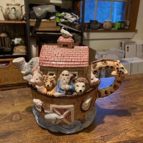 Cardinal inc. | Kitchen | Vintage Cardinal Inc Noahs Ark Ceramic Teapot ...
